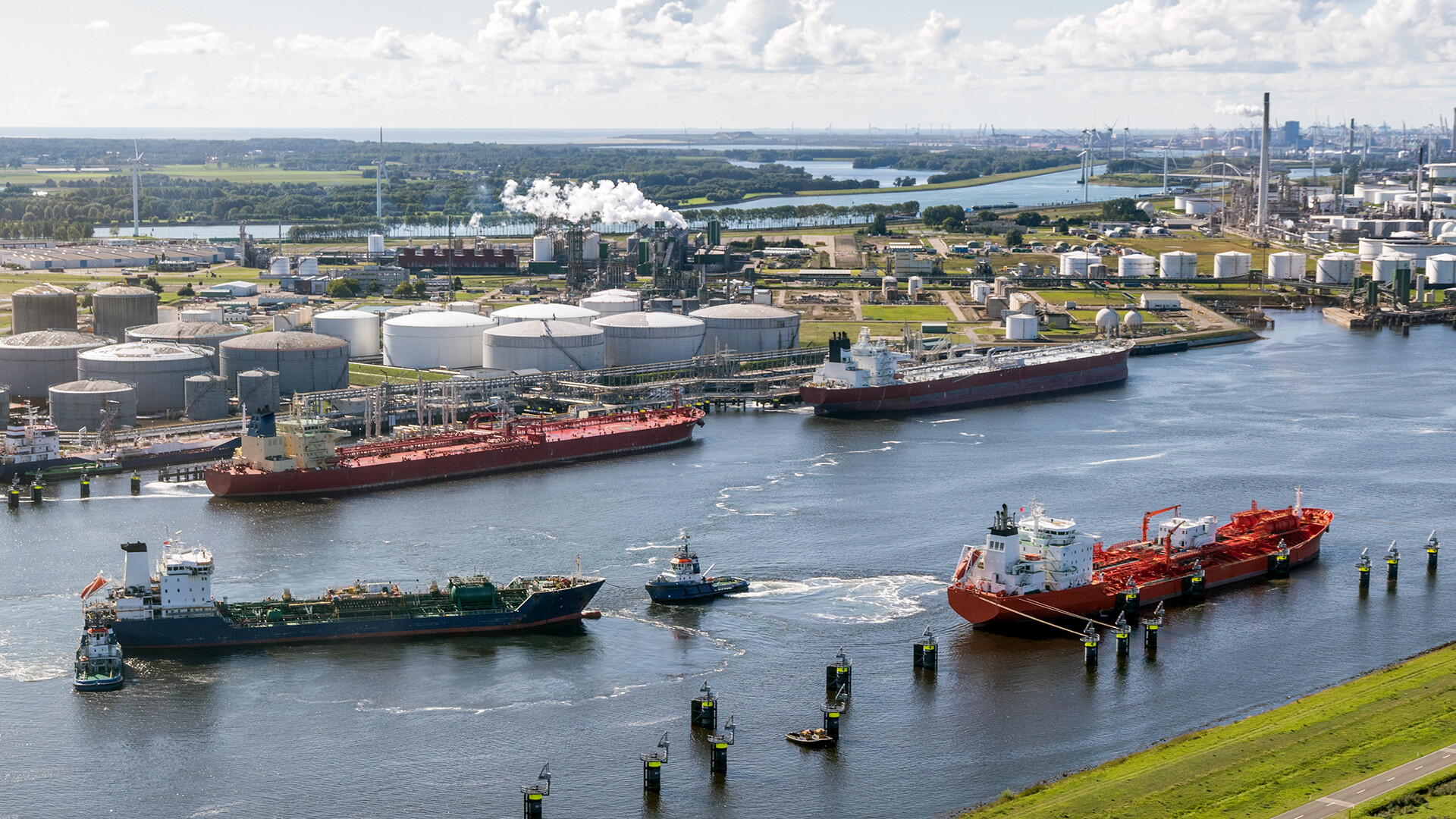 Pumps for Midstream Transport and Storage | Oil and Gas Technology | KSB